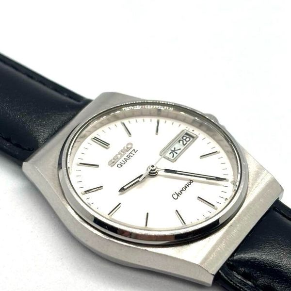 Vintage SEIKO Chronos 8123-7090 Quartz White Dial Men's Watch Japan ...