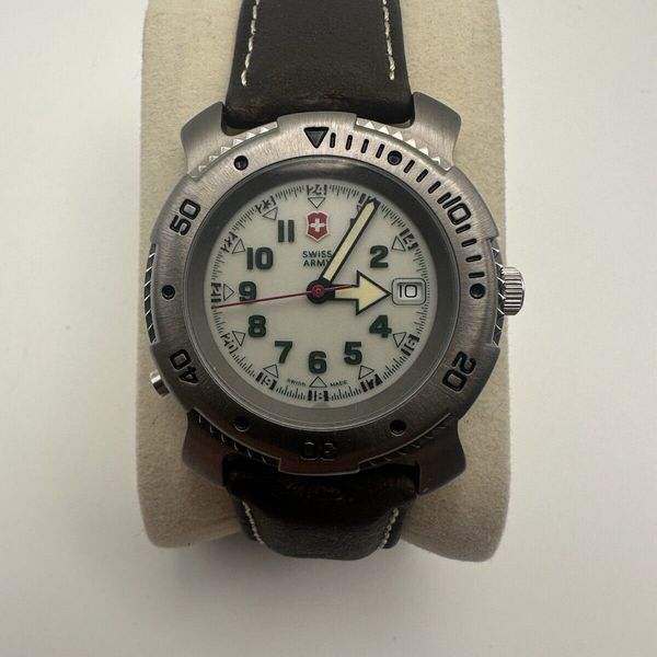 Swiss Army Victorinox WatchNew Battery Swiss Made Rotating Bezel Day Reader | WatchCharts ...