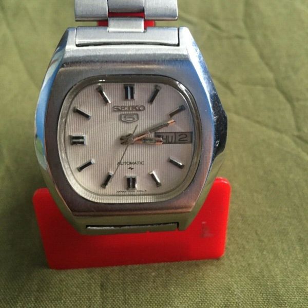 VINTAGE SEIKO 5 AUTOMATIC TV DIAL 7009-5010 (AUG 1971) MEN’S WATCH ...