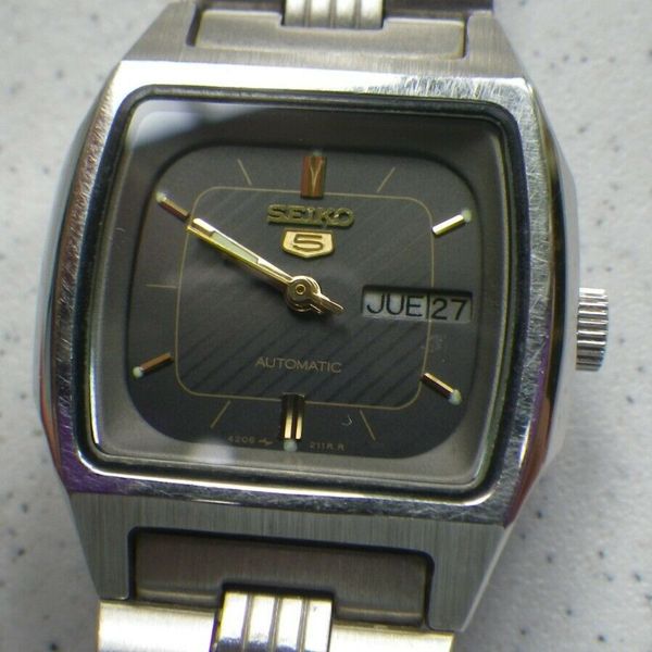 VINTAGE SEIKO 5 AUTOMATIC DAY DATE 4206-5560 AO SQUARE DIAL LADIES ...
