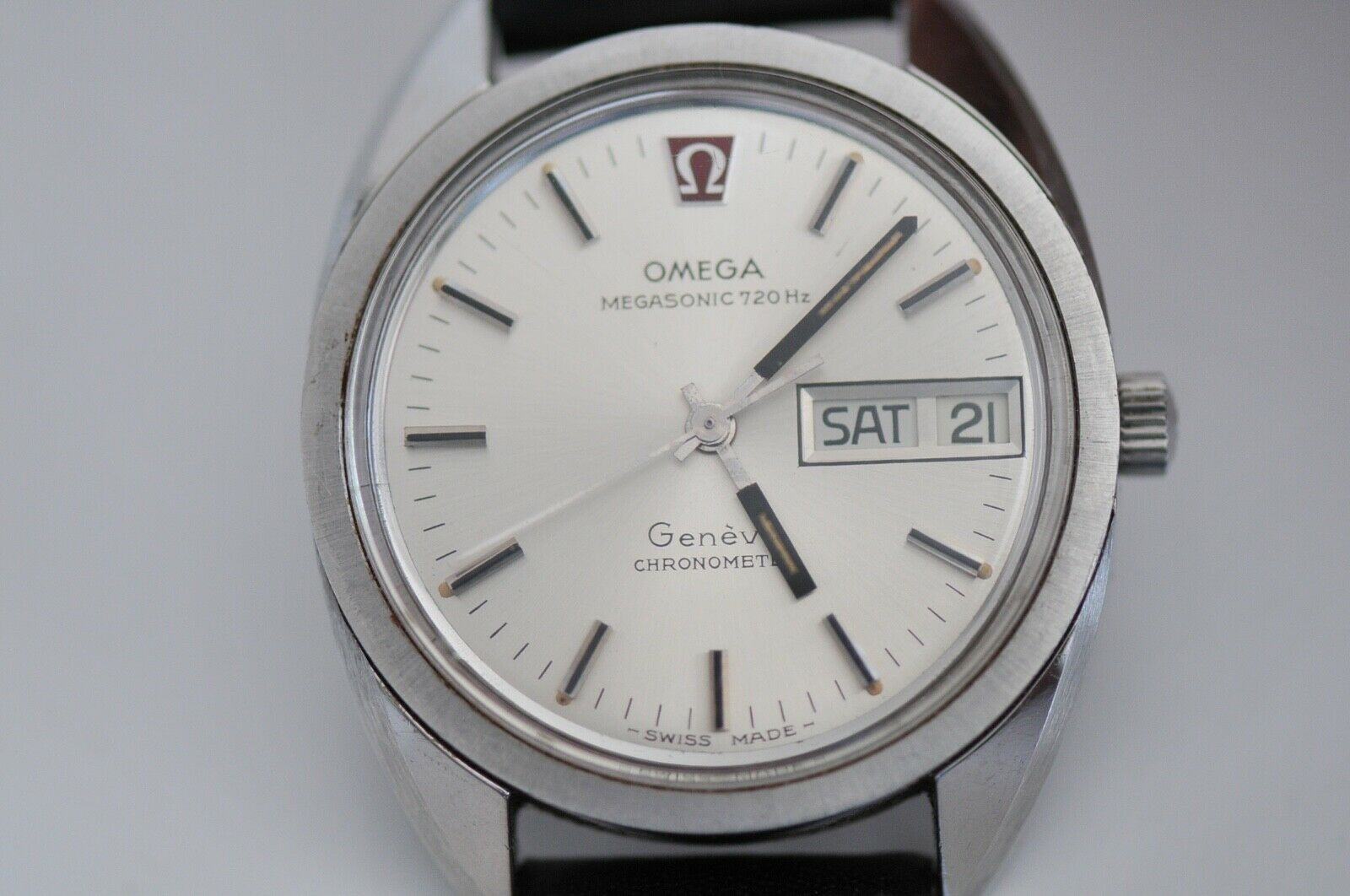 Vintage Omega Geneve Megasonic 720Hz chronometer watch case 198.0066 ...