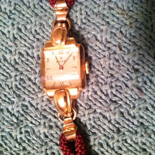 1940s Modele Depose 18k Rose Gold Ladies Rolex w/Box | WatchCharts ...