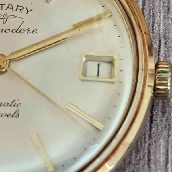 Vintage Rotary Commodore 9 carats or massif mouvement mÃ©canique suisse ...