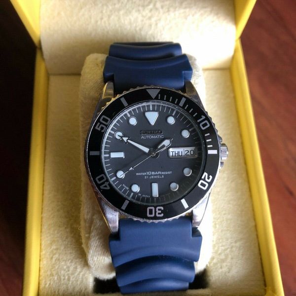 Seiko SKX023 | WatchCharts