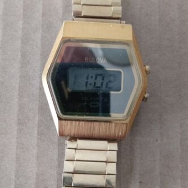 Vintage Bulova Digital LED Watch MCD 5006.10 Computer Chipboard Inside ...