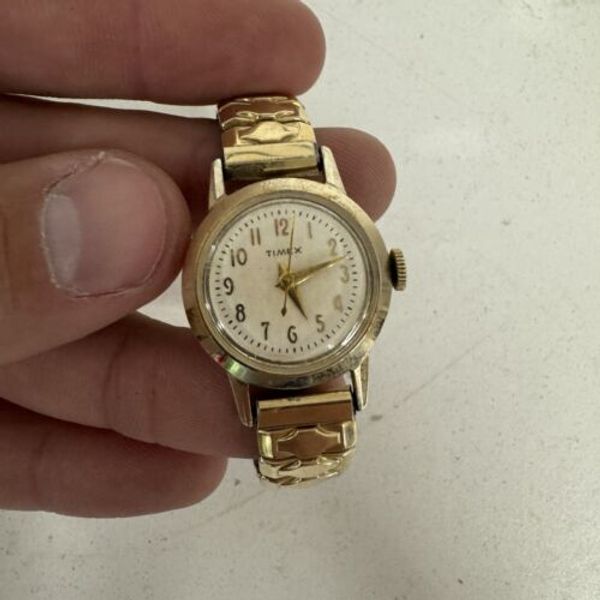 Vintage Timex Womenâ s Wind Up Wrist Watch Gold Tone Stretch Band MCM ...