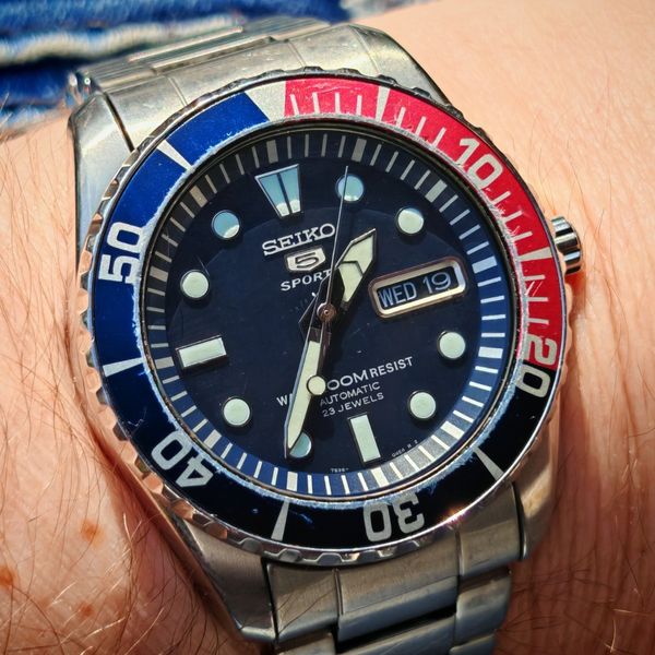 Seiko 5 Sports Automatic Sea Urchin Pepsi | WatchCharts Marketplace