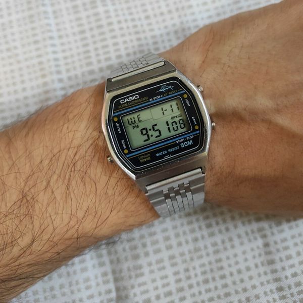 [WTS] [Casio W36 Marlin] - (1980) - Rare yellow dots version ...