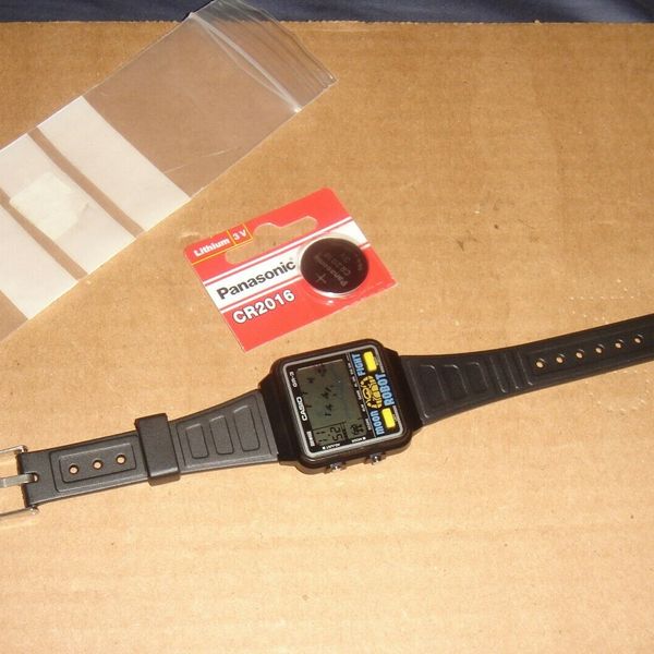 Casio Game Watch GR-3 Moon Fight Robot Rare Vintage Org. Casio Buckle ...