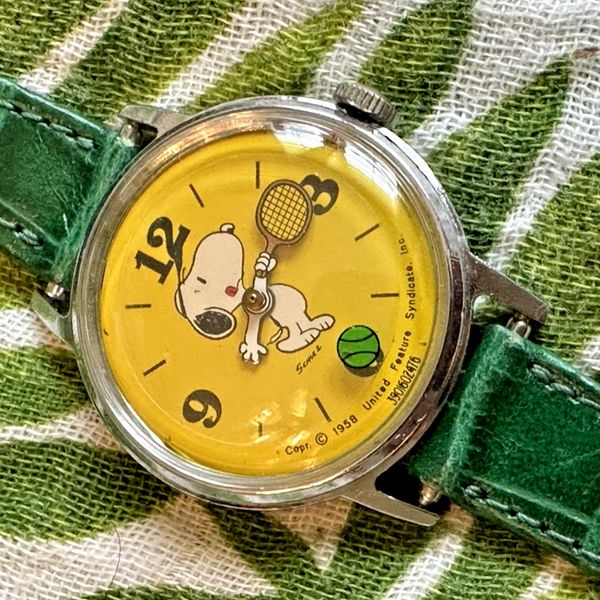 * Snoopy Tennis Watch Vintage 1976 Timex Yellow Peanuts Mystery Ball ...