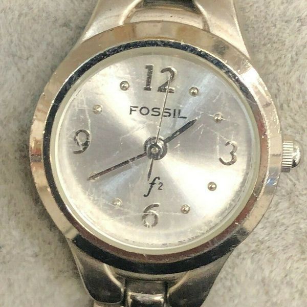 Ladies Fossil f2 ES9048 Silver Tone 20 mm Watch New Battery | WatchCharts