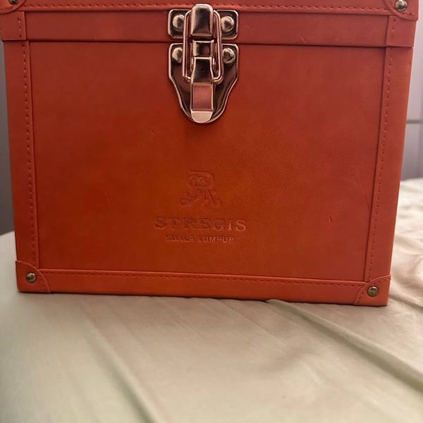 St Regis watch box | WatchCharts Marketplace