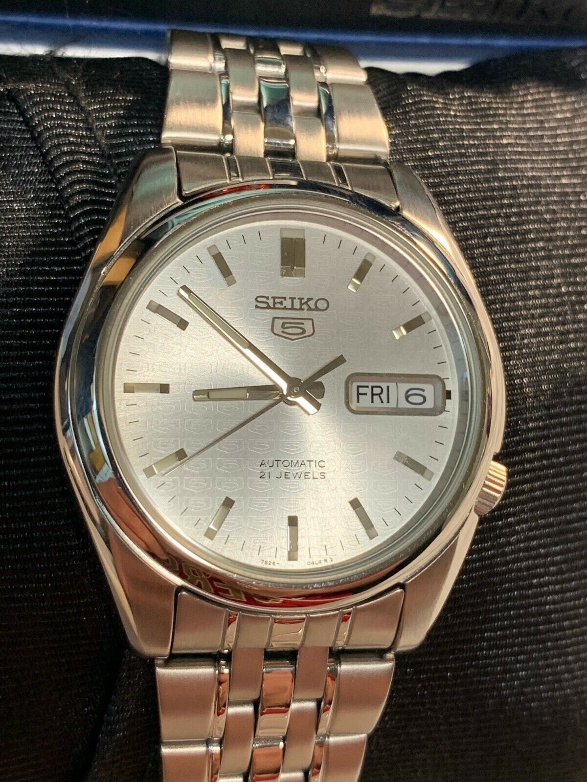 Seiko Series 5 Automatic Silver Dial Men's Watch SNK355 | WatchCharts