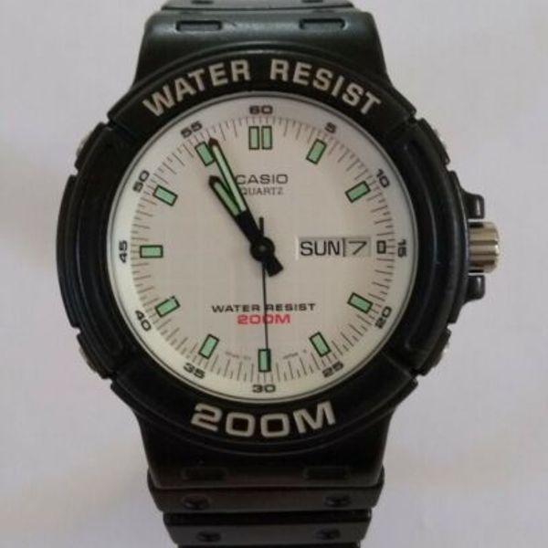 Vintage Casio MQD-200W Men 200m Diver Quartz Watch New Battery ...
