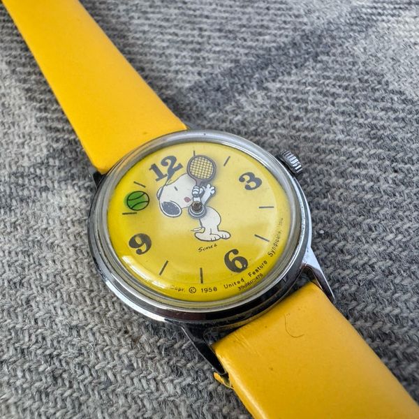 1970s Timex Snoopy Tennis Yellow MYSTERY BALL Mechanical Watch ...