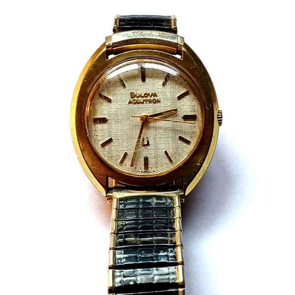 Vintage 1970's Bulova Accutron 2301 N3 Men's Watch - New Battery ...
