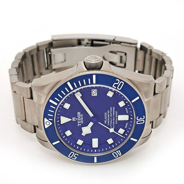 TUDOR 25600TB Pelagos Date Automatic titanium mens ã Wã | WatchCharts ...