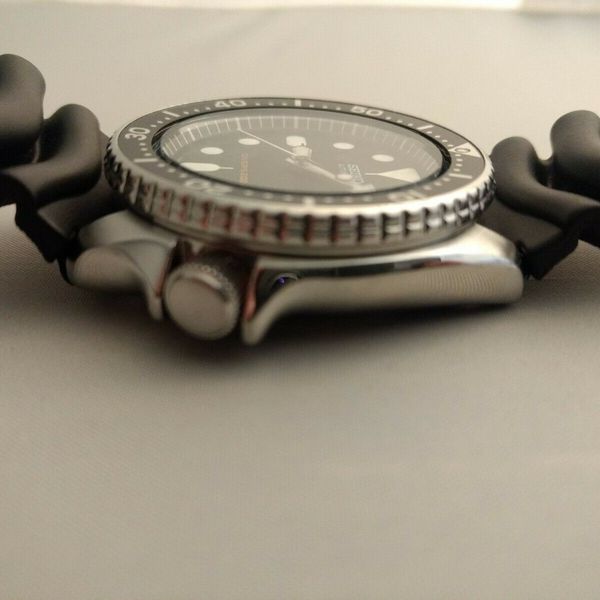 Seiko SKX007K Original Men's Diver 200M Mechanical International Model ...