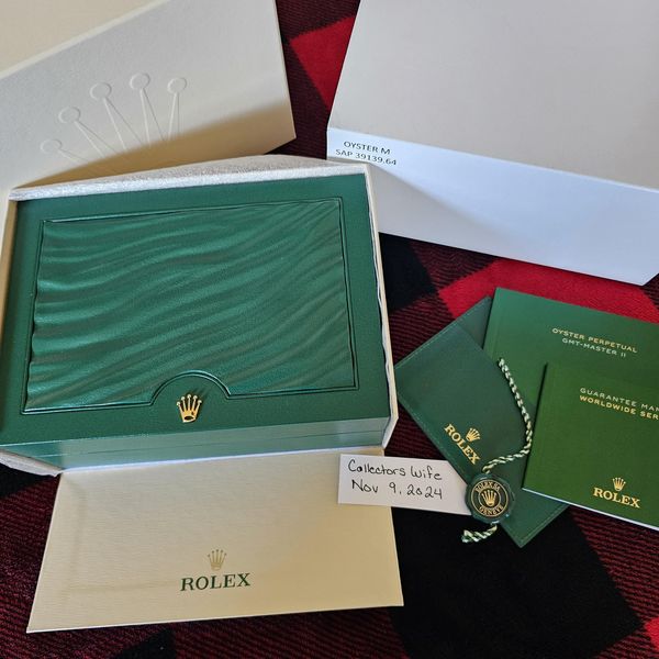 [WTS] Rolex Complete Box Set Size Medium | WatchCharts Marketplace