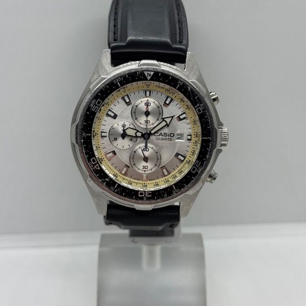 Casio AMW-330 Analog Chronograph Wrist Watch Quartz Day Vintage Mod ...