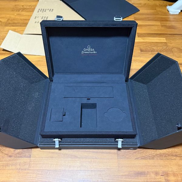 Omega speedmaster box limited | WatchCharts Marketplace