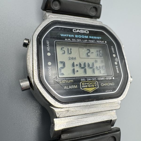 Vintage Casio DW-5200 Japan (240) Funzionante! | WatchCharts Marketplace