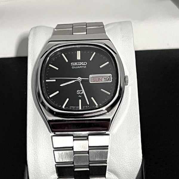 Seiko Quartz 7009 3020 Black Square TV 35mm Dial Vintage Silver Steel ...
