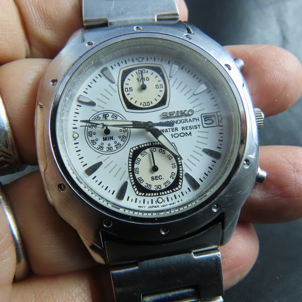 V657 Japan Seiko Chronograph Quartz Men Watch | WatchCharts Marketplace
