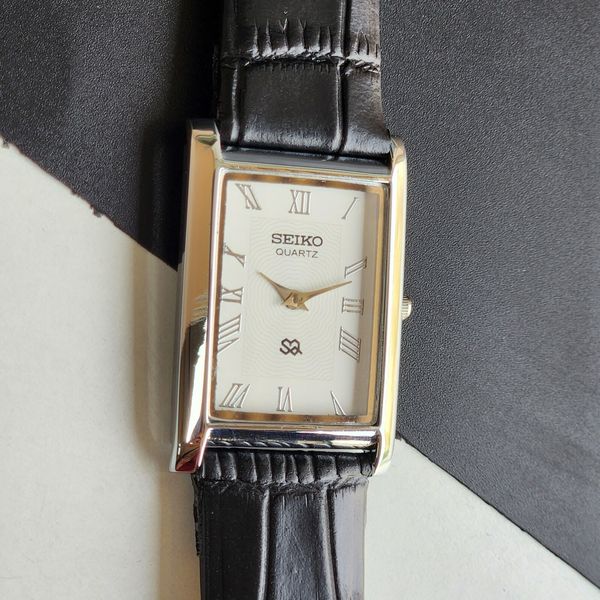 Vintage Seiko Slim Quartz White Face Gentlemen's Wrist Watch - FREE ...