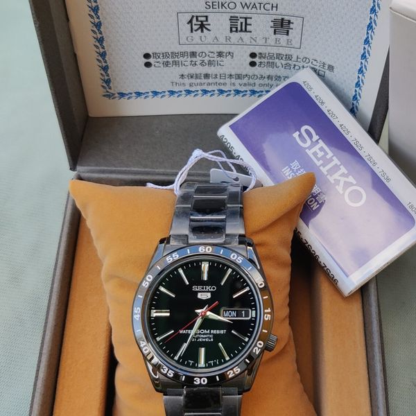 Orologio Seiko 5 SNKE03KC black version SNKE01K1 Nuovo | WatchCharts ...