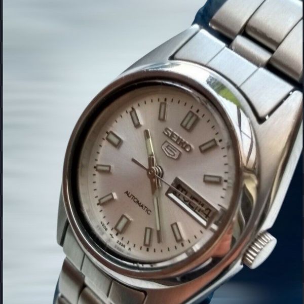 Seiko 5 Automatic Sports Watch SNXS73K1 â Silver Dial, Stainless Steel ...