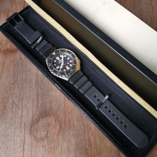 [$1,195 USD] FS: NOS Luxor Neptune 1000m Diver | WatchCharts Marketplace
