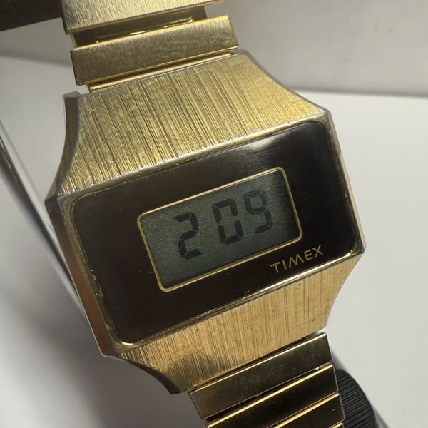 RARE Vintage Timex H Cell Menâ s Digital Watch Clean Working 34MM Gold ...