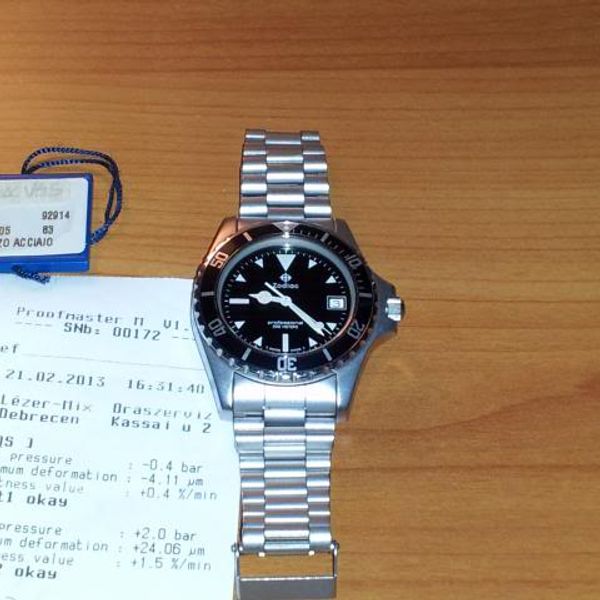 FS: Near NOS Zodiac Red Dot Diver 39mm | WatchCharts