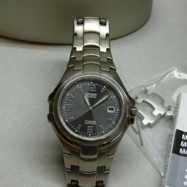 Citizen Titanium Eco-Drive Saphirglas Solar-Herrenuhr | WatchCharts