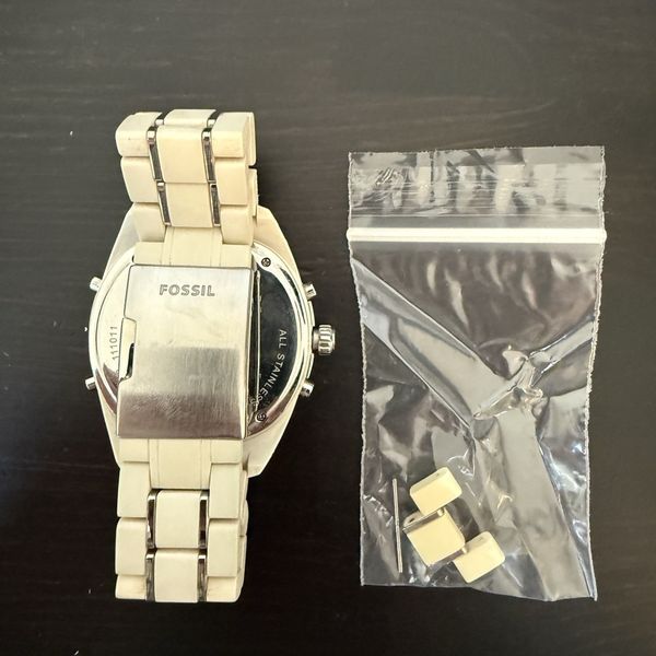 White Fossil Watch From Mid 2000s | WatchCharts Marketplace