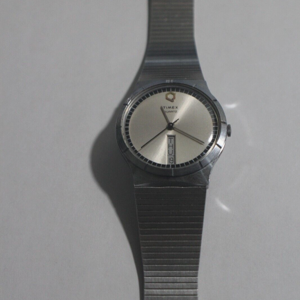 Vintage TIMEX Q Vertical Day/Date Quartz Men's Watch | WatchCharts ...