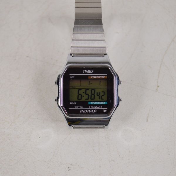 Timex 555 L9 Indiglo Wrist Watch w/ Box Instructions Extra Gold Band ...