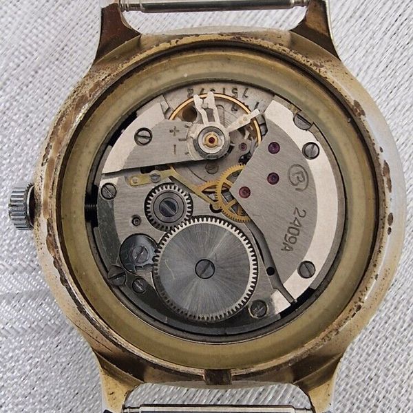 Vintage watch USSR VOSTOK with plot of 17 jewels with movement 2409A ...