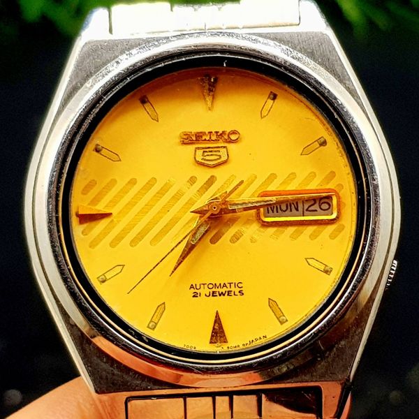 Vintage Of Seiko 5 7009_876A Automatic Day Date 21 Jewel Japan Made Men Watch | WatchCharts ...