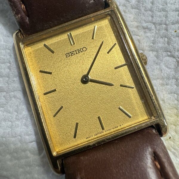 Seiko V700 Quartz Tank Running A237 | WatchCharts Marketplace