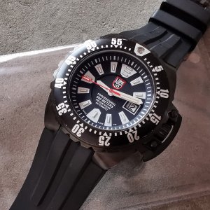Luminox retail store DEEP DIVE AUTOMATIC 1500 SERIES Ref.1512 [1500 series / deep dive / Luminox ...