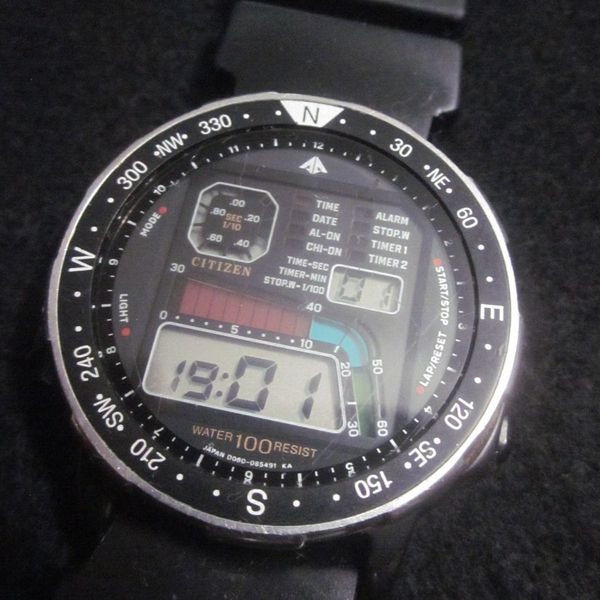 Vintage Citizen Men D060-085491 Quartz Digital Windsurfer FOR PARTS OR ...