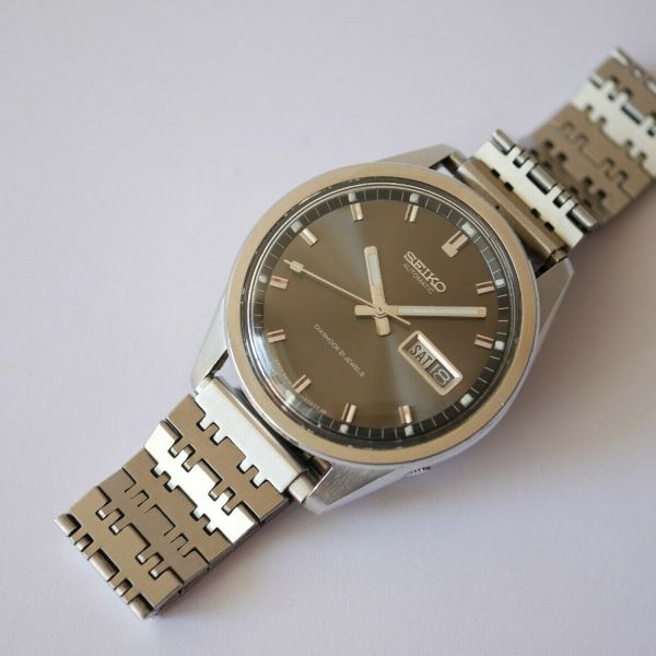 VINTAGE SEIKO SPORTSMATIC 6619-8230 AUTOMATIC DIASHOCK 21 JEWELS MENS WATCH | WatchCharts ...