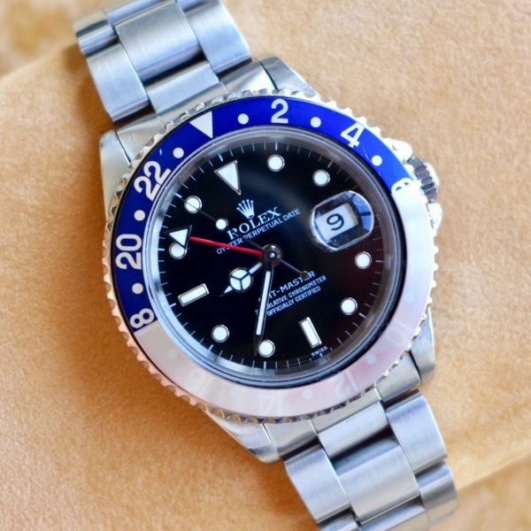 A STUNNING VINTAGE 1993 GENTS STEEL ROLEX OYSTER PERPETUAL GMT MASTER ...