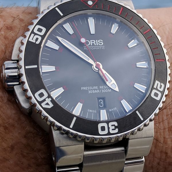 FS: Oris Aquis - Red Sea-edition | WatchCharts Marketplace