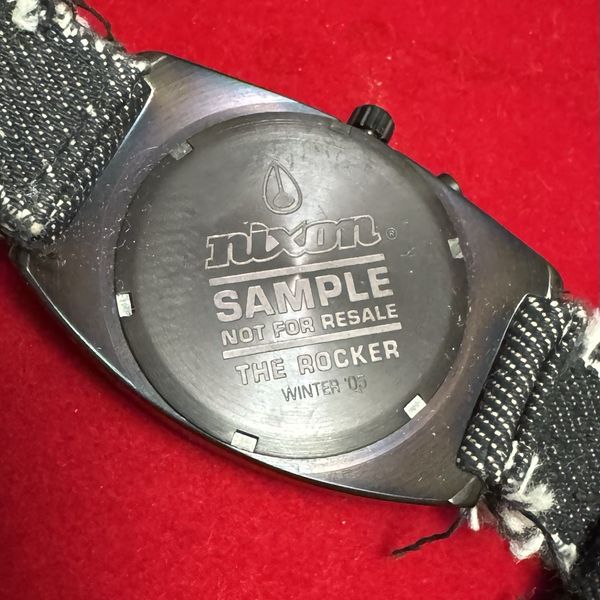 Nixon SAMPLE Watch THE ROCKER | WatchCharts Marketplace
