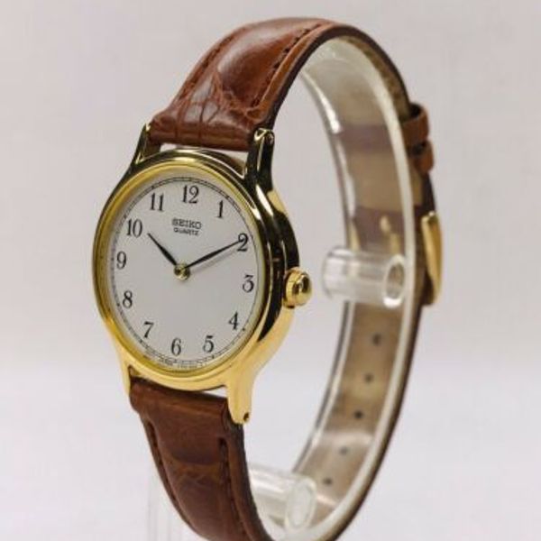 Women's Seiko Quartz Watch V700-6091 -Leather Band - New Battery - Nice ...