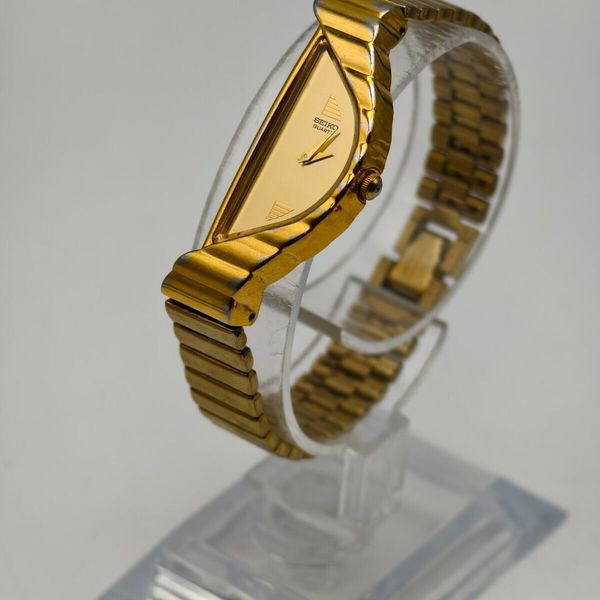 Rare Vintage Seiko Half Moon 1F20-5D59 Ladies Gold Tone Quartz Watch Works Great | WatchCharts ...