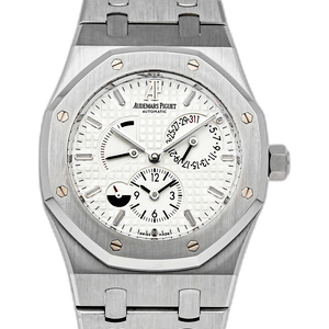 27 Best GMT Watches for Average Wrists | WatchCharts Marketplace